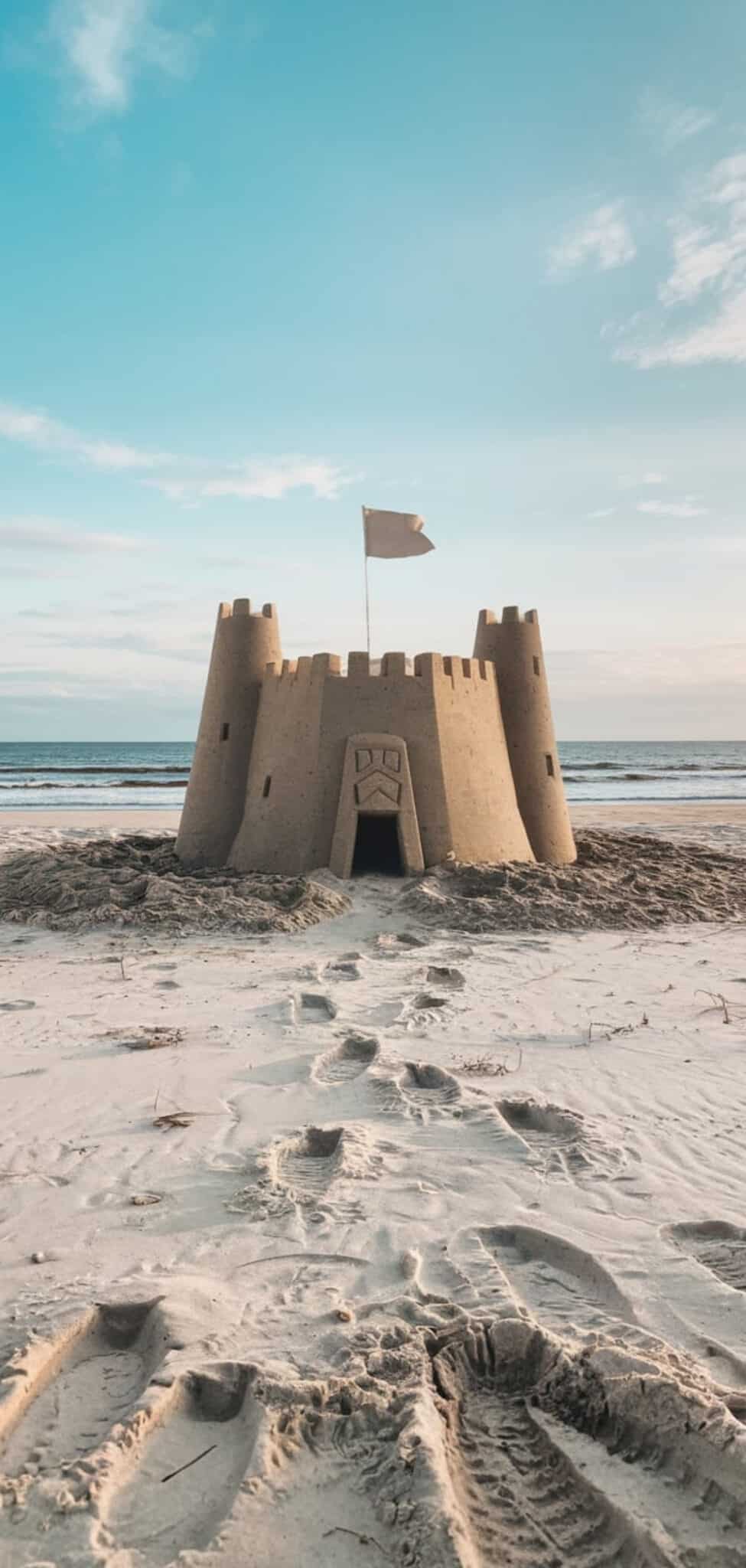 12 Exciting Things to Do at the Beach with Friends - The Mega Mom