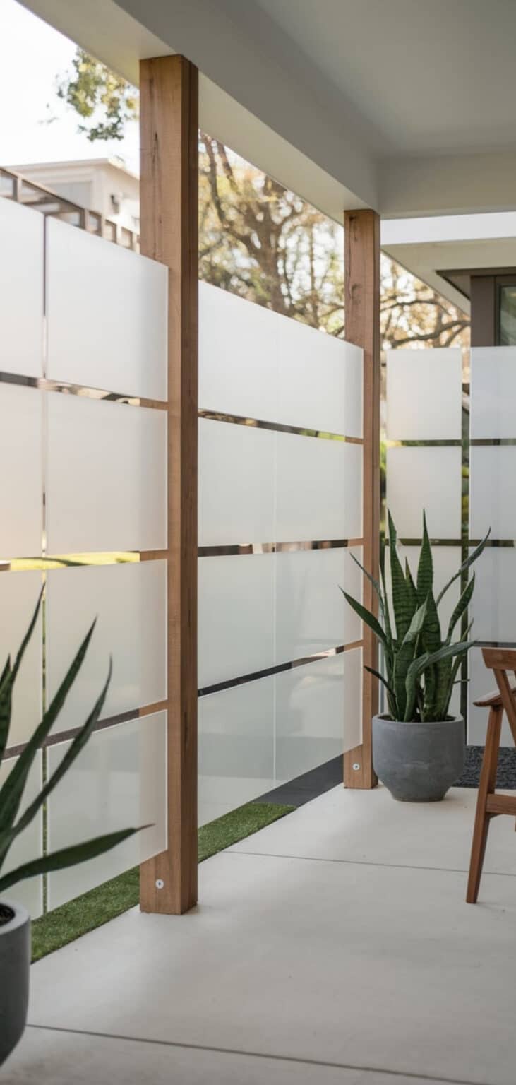 10+ Stylish Moveable Privacy Screen Outdoor Ideas - The Mega Mom