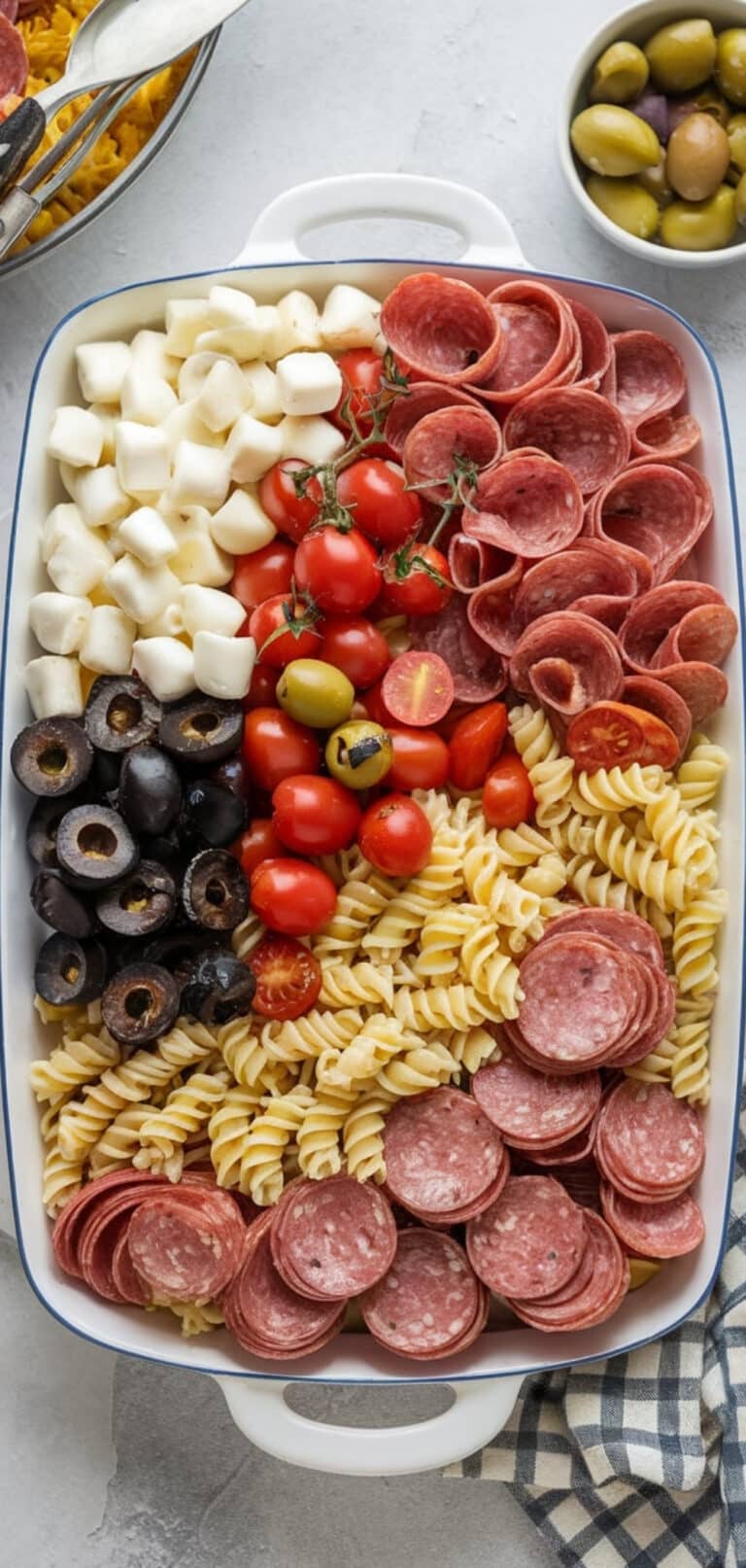 18 Delicious Party Food Platters For A Crowd - The Mega Mom