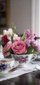 14 Stunning Spring Centerpiece Ideas for Your Dining Table - The Mega Mom