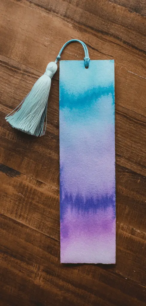 15 Brilliant DIY Watercolour Book marks with Tassels - The Mega Mom