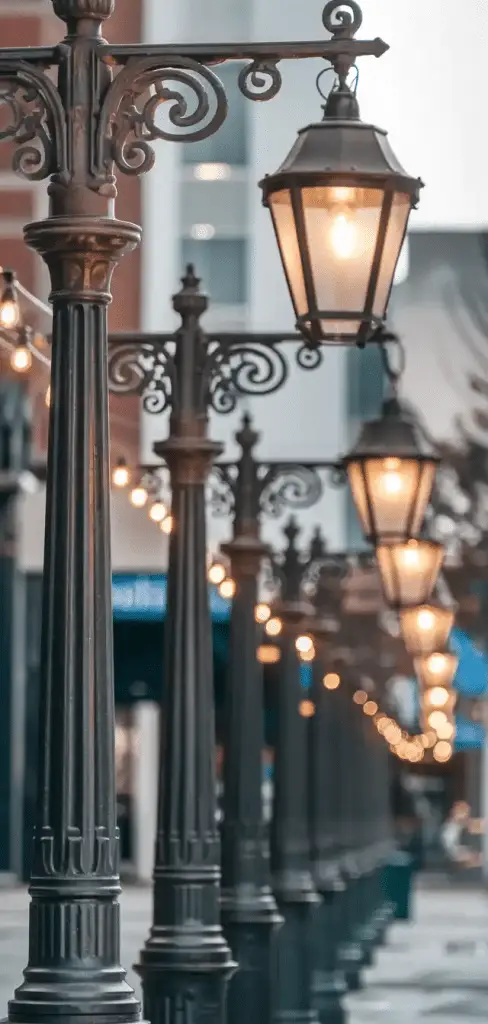 15 Creative Poles for Outdoor Lights - The Mega Mom