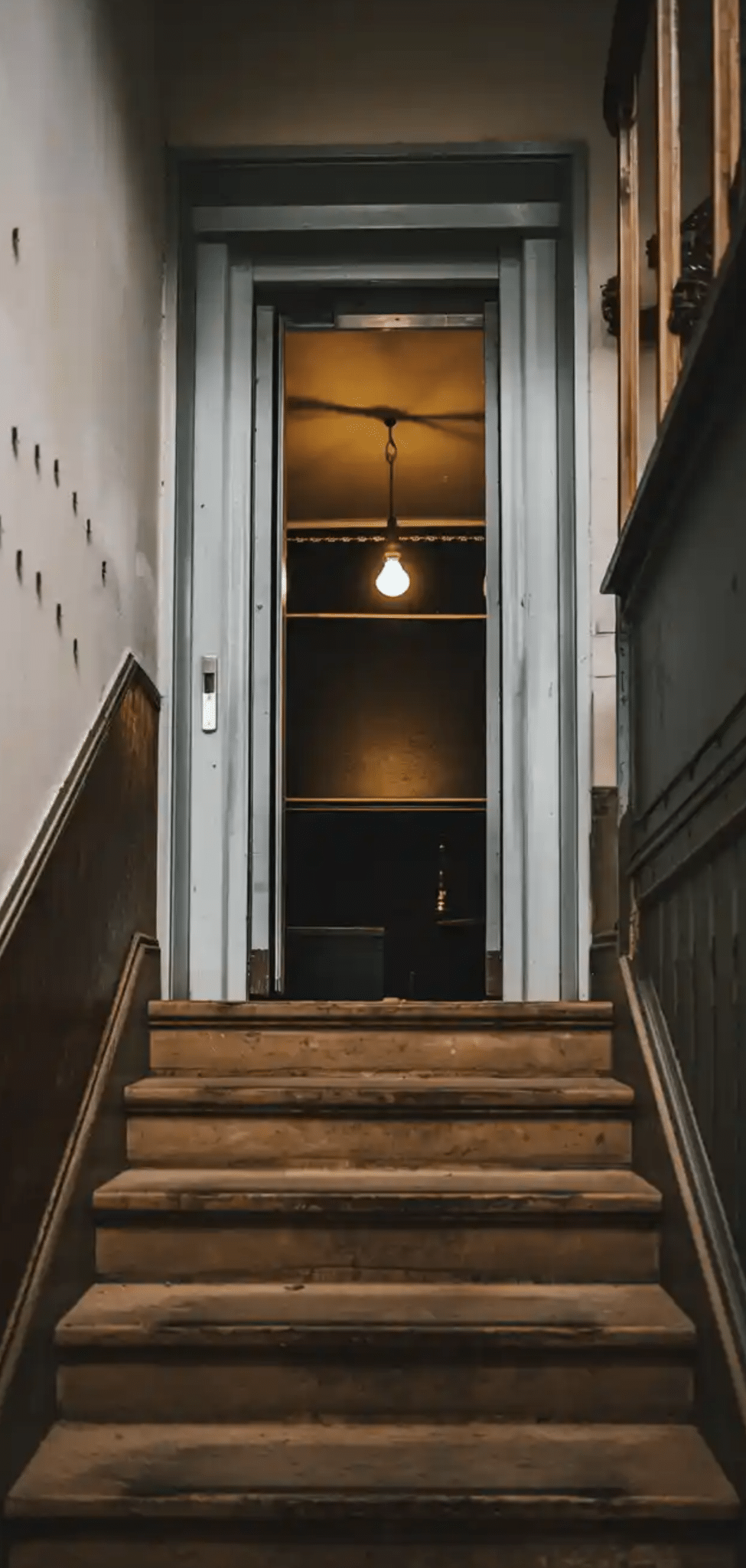 15 Secret Doors You Will Be Inspired To Have - The Mega Mom