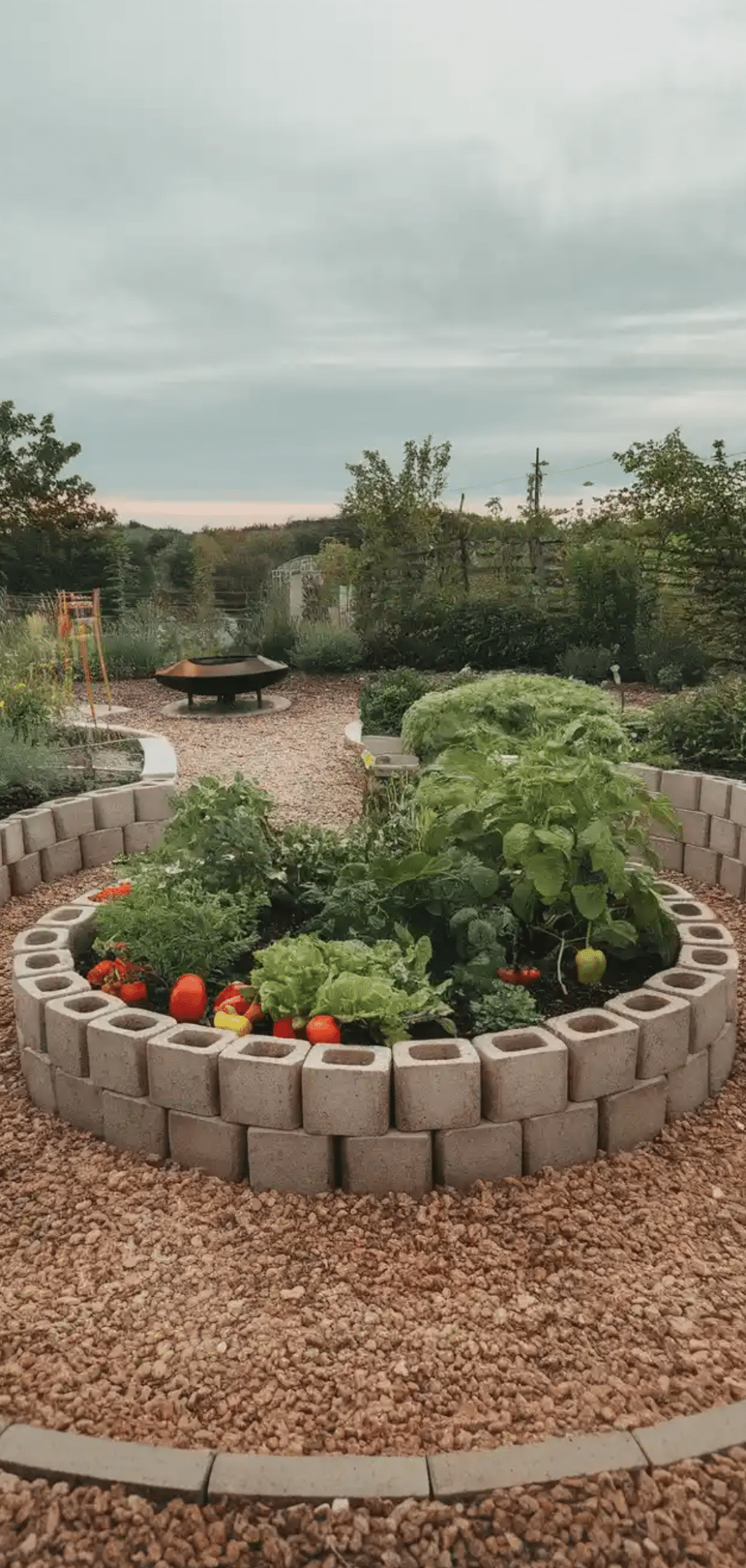 15 Creative Cinder Block Garden Bed Ideas - The Mega Mom