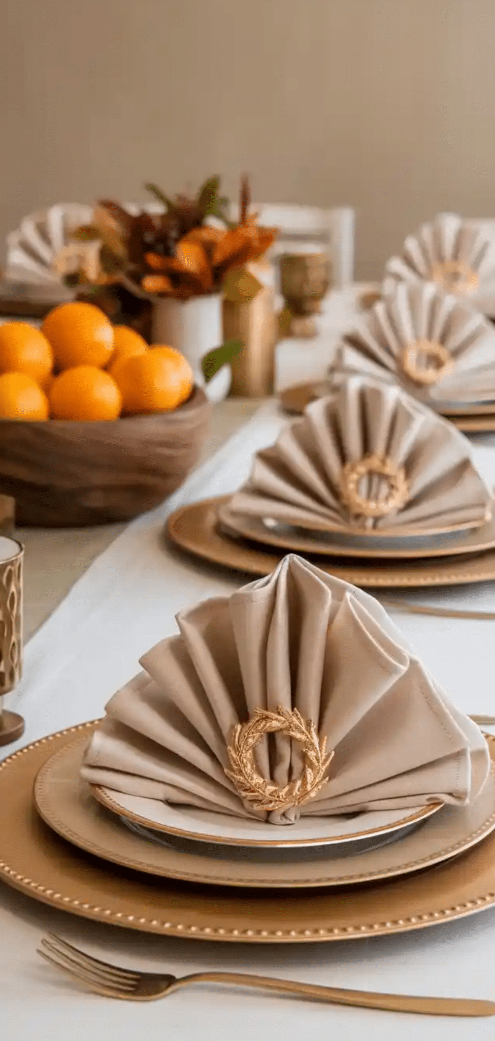 15 Stunning Table Settings Thanksgiving Decoration - The Mega Mom